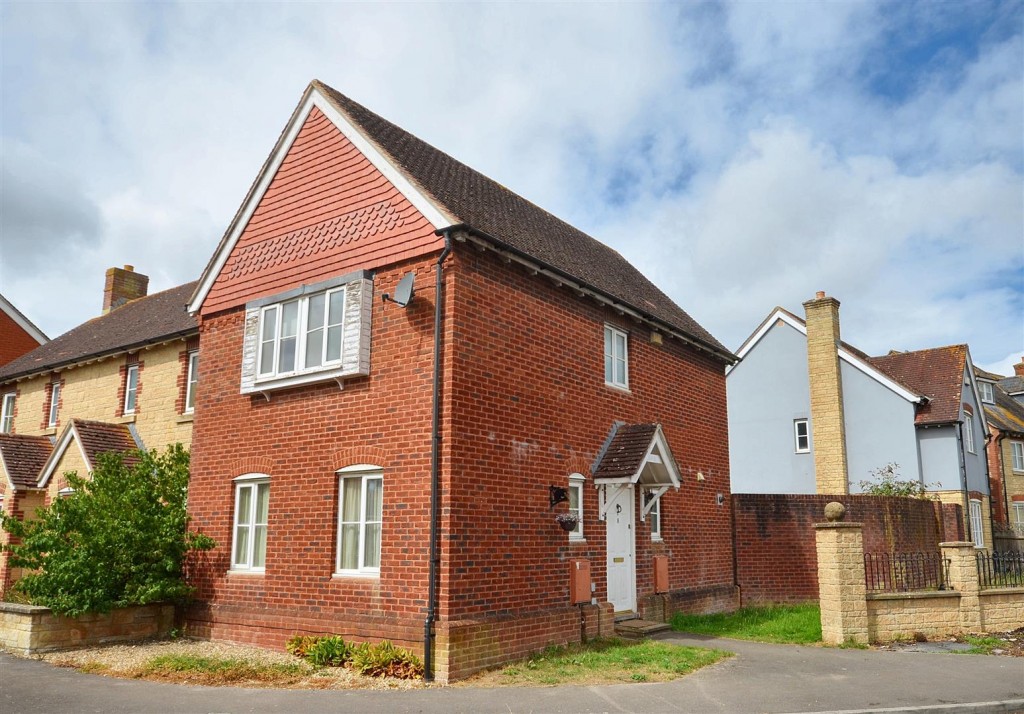 Marlott Road, Gillingham, 3 bedroom, House - End Terrace